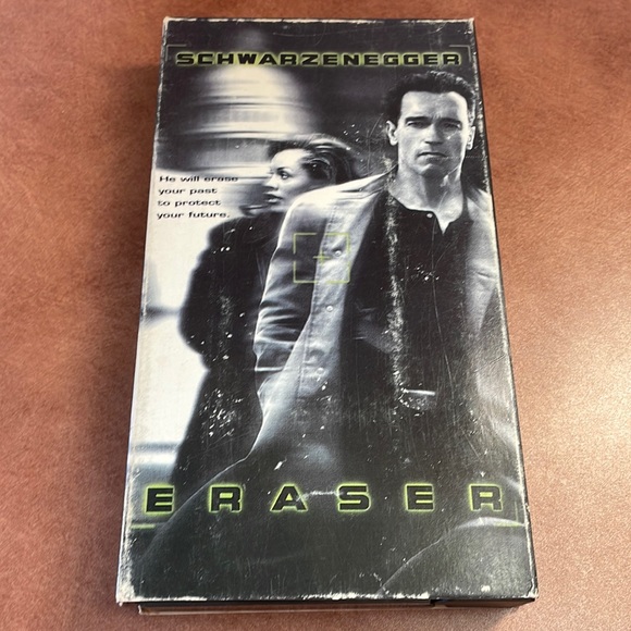 Warner Bros. | Media | Eraser 48 Vhs Eraser Arnold Schwarzenegger James ...